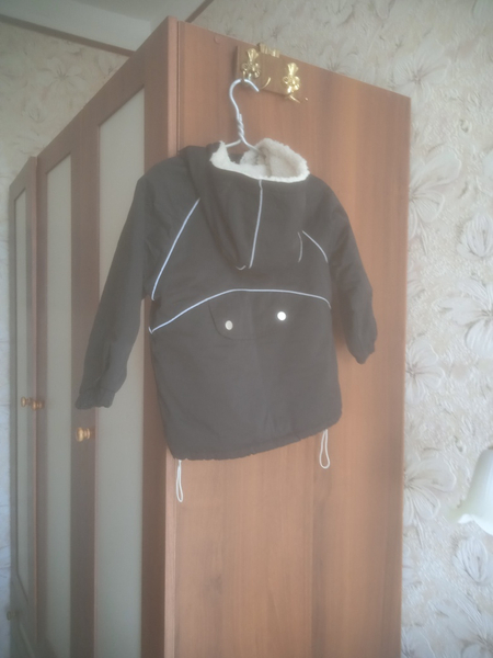 Продам детскую курточку