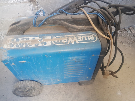 Svarka aparat 220w