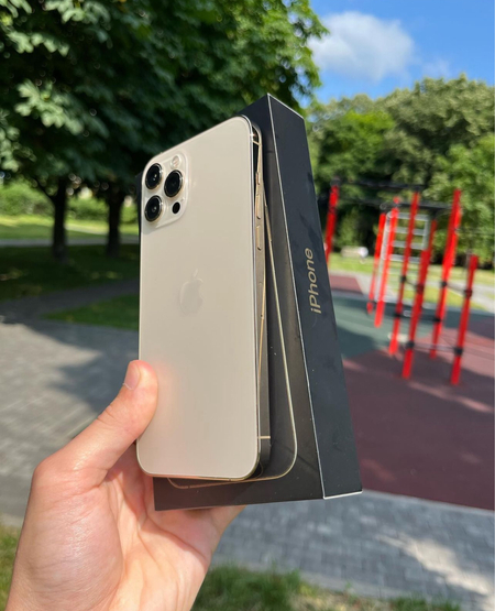 iPhone 12 Pro Max Gold  Usta Kormagan