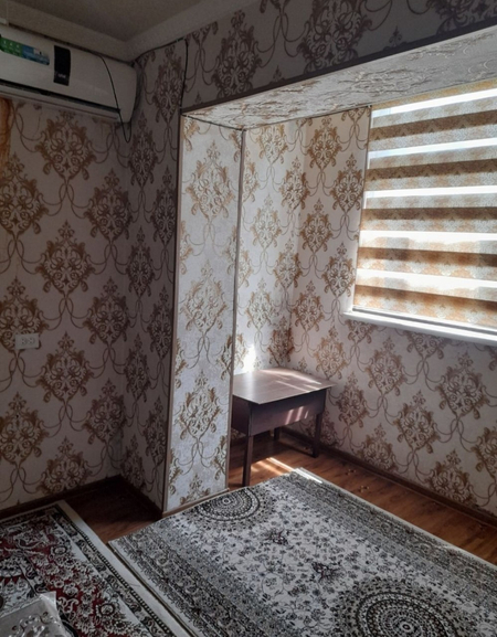 ~Чилонзор20. 2/4/4.Балкон: 1,5х6._Ориентир: Троллейбус круг