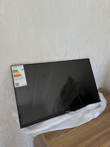 2 телевиза за 100$ срочно!