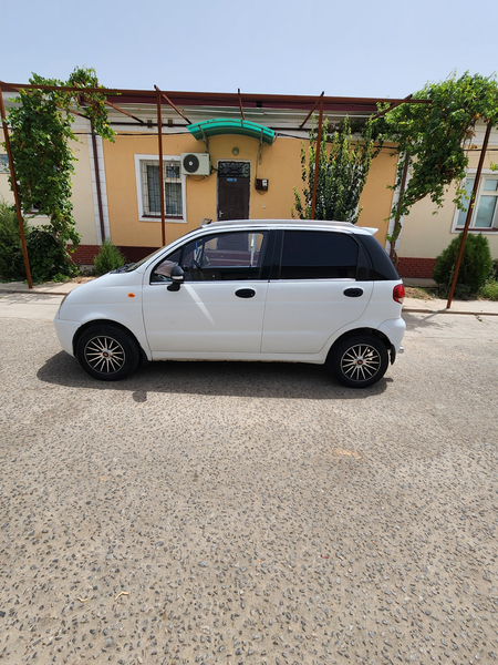 Matiz sotiladi navarotlari bor