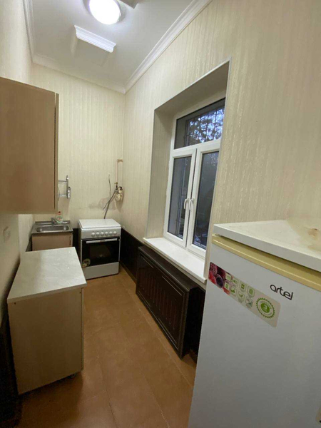 Продам Здание построенное в 50-ых годах(2 сотки)