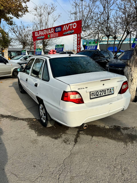 Nexia  2   2012  yil  1.6  super  bez kanditsaner metan gaz