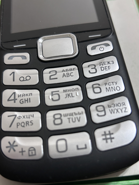 Artel Z10 мобильный телефон идеальное состояние почти новый