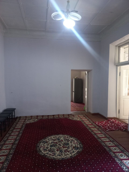 Oylaga yunusobotdan bez makler kvartira bor 350 e.y