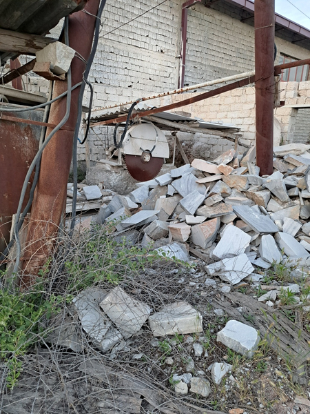 Оборуроаание для распиловки мрамора
