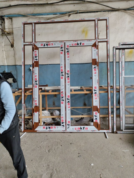 Akfa barcha turdagi eshik va romlar xizmati