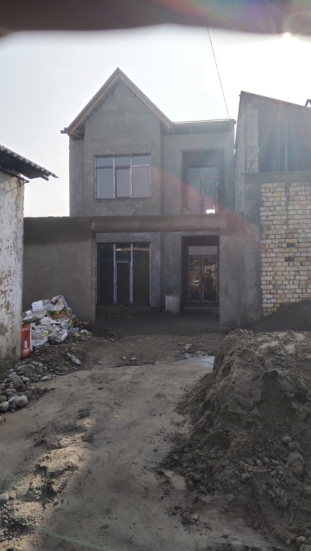 Продам срочно участок 2-х этаж.2 соток  5 комнаты на Бектемире
