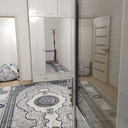 Qizlarga kvartera 900.000