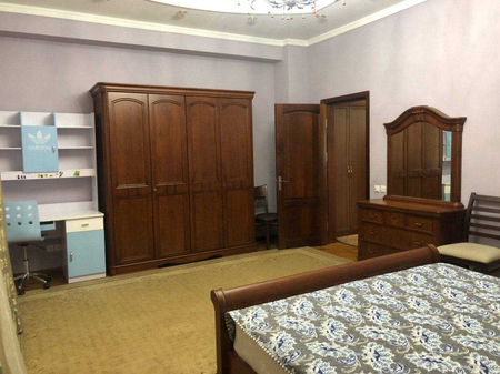 New building in center metro oybek 4 room 3 bedroom 2 bathroom