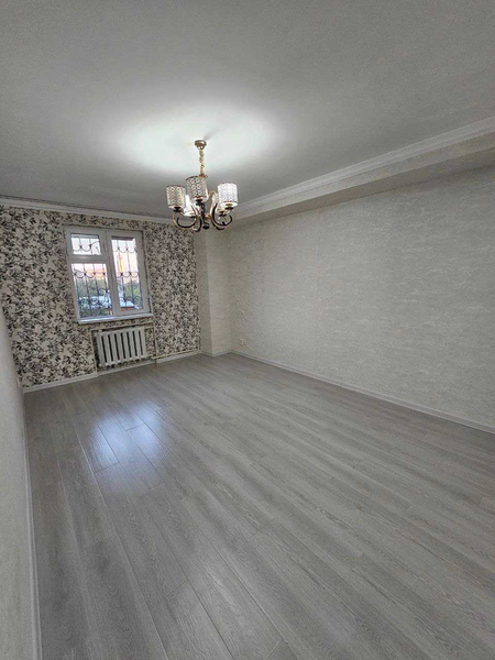 Караташда 4 хонали 4-каватда,9 каватли уй, евроремонт: 90м2