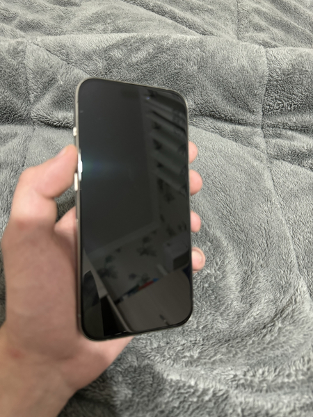 Iphone 15 pro 256 idial