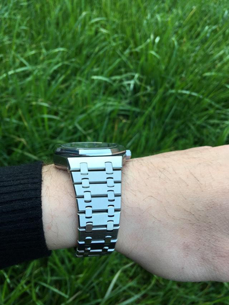 Audemars Piguet Royal Oak Automatic Mexanika soat sotiladi.