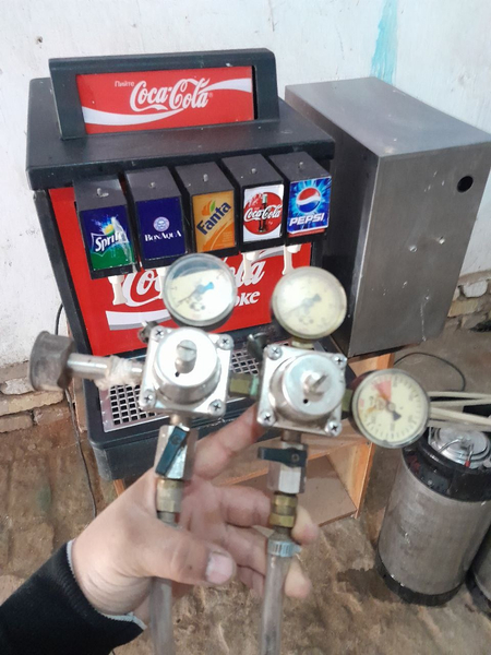 Gazli suv chiqarish qurilmasi