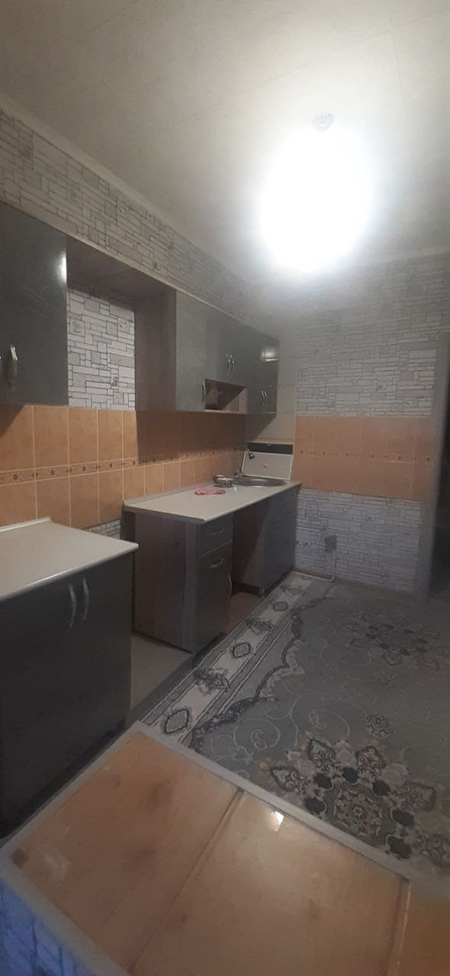 Uy sotiladi 3xona 10 mikrarayon