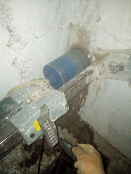 Almazniy bur devor teshish