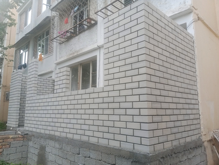 Кладка кирпича балконов балконга гишт терамиз