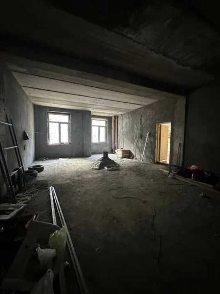 Срочно Продается Коробка ЖК OQ Saroy 1-этаж Срочно