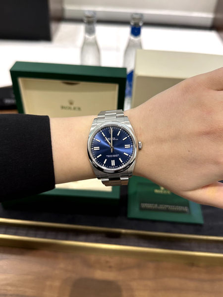 NEW Rolex Oyster Perpetual 41 mm Steel 124300