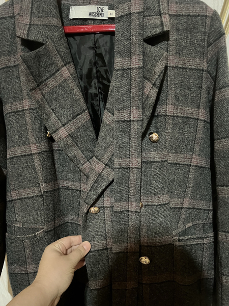 Moschino palto v prodaje