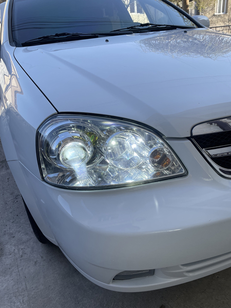 Lasetti fara bi led sotiladi ili zamen