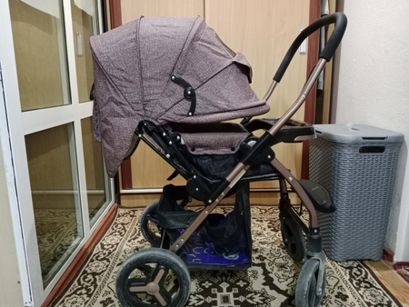 Детская коляска. В отличном состоянии.