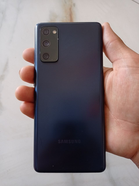 Самсунг с 20 фе 5г 
128 тали 
Кам 30х 
Батарея 4500 1 кунга бемалол 
А