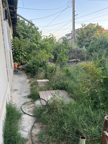 Продается участок возле ИНХА