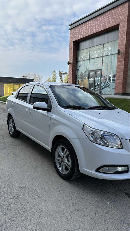 Nexia 3 / 2022 / Oq / Kraska toza / Benzin