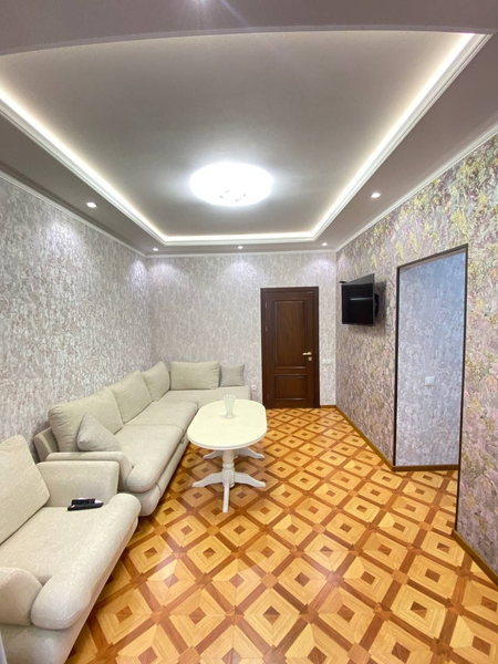 Продаётся квартира Чиланзар Ц-квартал 2в3/3/5 Бриллиантовый ремонт
