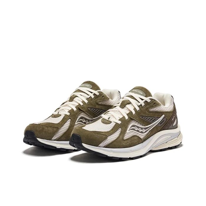 В продаже новые оригинальные кроссовки Saucony Kinvara