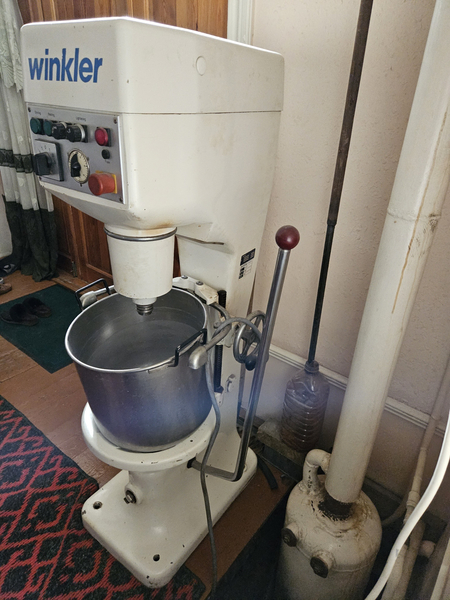 Продаётся миксер работает на нескольких режимах