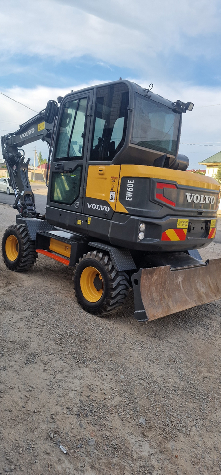 Volvo EW60E 2017 SOTILADI