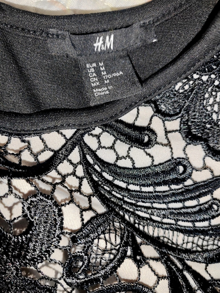 Платье с кружевом H&M