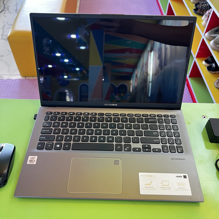 Asus Vivobook 2020