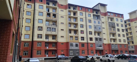 Продается квартира коробка Азиа Хаус новостройке 1 комнатная 1 этаже