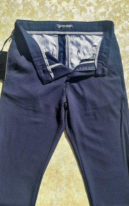BRAND JEANS предлагает вам ассортимент качественных и брендовых брюк.