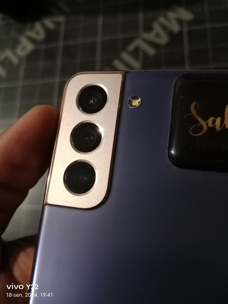 Samsung S21 5G Edial holatda