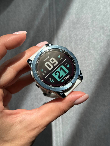 FENIX 7X Sapphire Solar титановый синий минерал DLC с белым ремешком