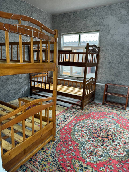 Mirabod Sarakulkada yigitlarga hovli stufent iwlaydgan farqyoq