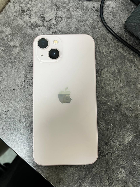 Iphone 13  в отличном состоянии