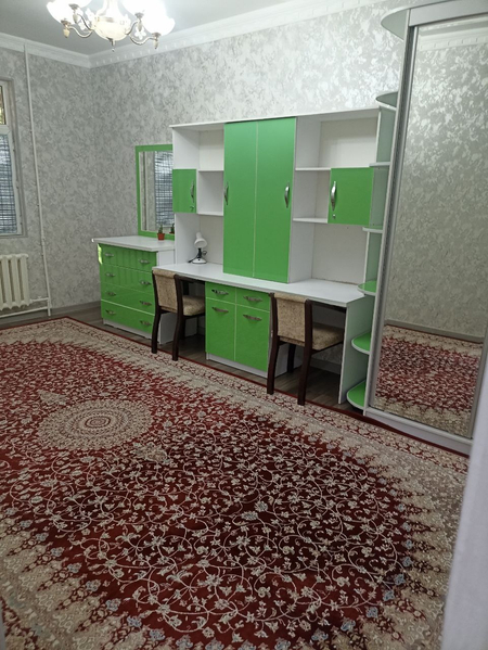 Чиланзар 11 квартал Срочно Сдаётся 3х комнотная