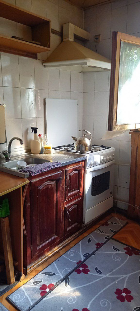 Продам на Чиланзаре 11 квартал.2в3-ком\\nОр-р круг Аль-Хорезмий