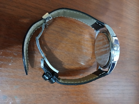 Tissot часы работает в батарейке