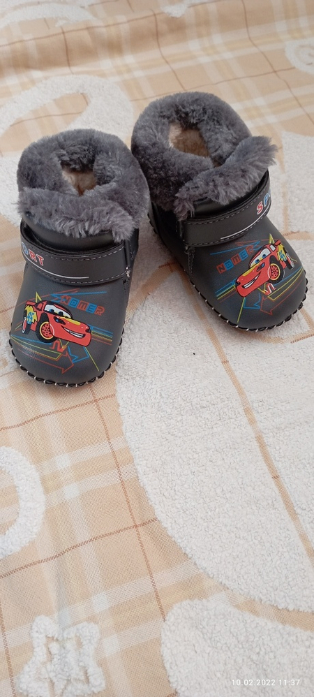Продаются детские сапожки