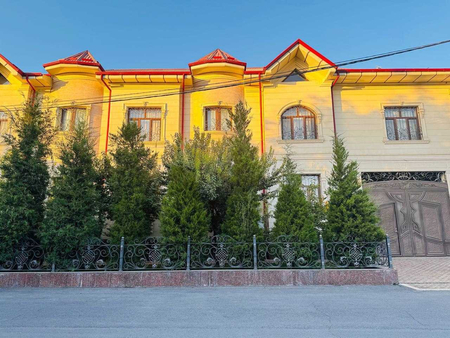 Продается роскошный дом в центре Луначарского