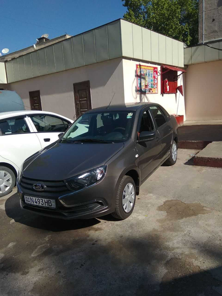 Lada Granta 2019 года