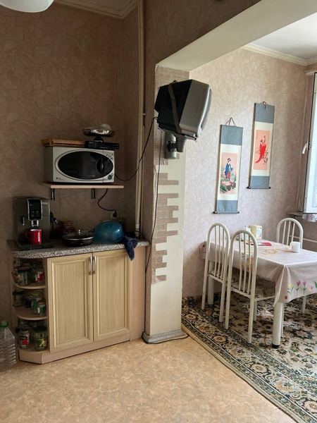 Продаю Квартиру Яшнабадский р-он Авиасозлар-1 Франция 2-ком 3-этаж 58м