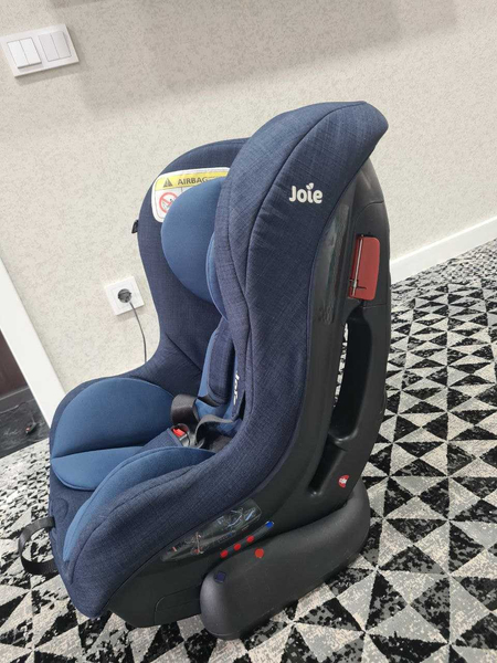 Детское автокресло  Joie tilt